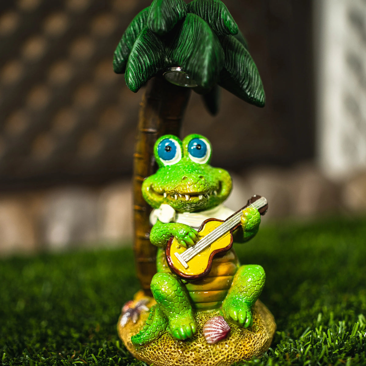 Solar Crocodile Accent Light - Decorative Garden Lights – ShopFGI